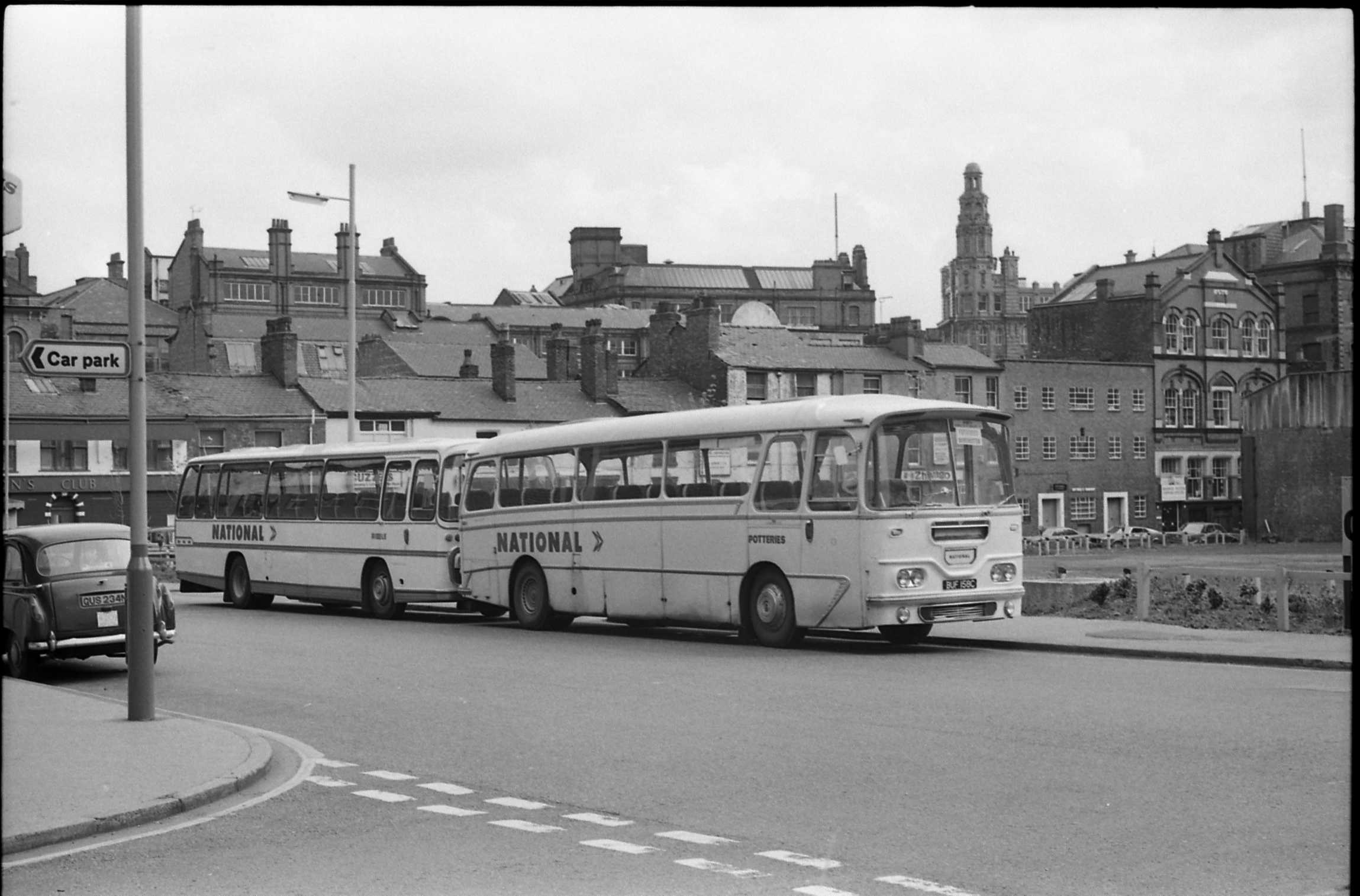 35mm Black and White Negative PMT Leyland Leopard 13 BUF158C at ...
